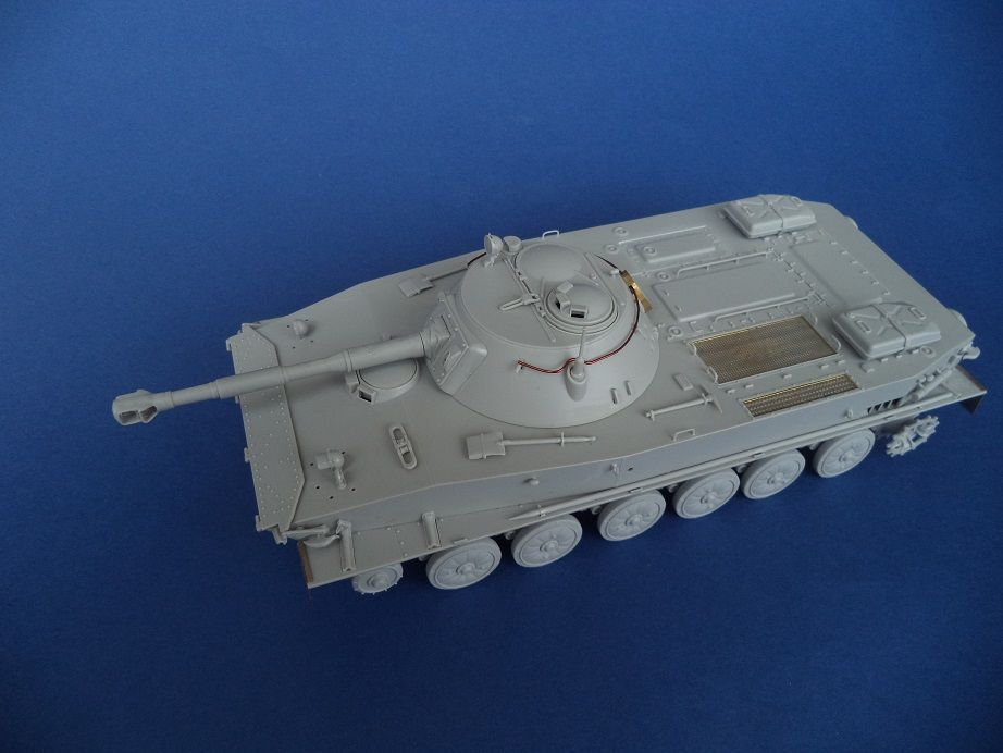 Yoryi (puntocom) - Modelismo y Maquetas - PT-76 (Trumpeter 1/35) - Mesa de trabajo